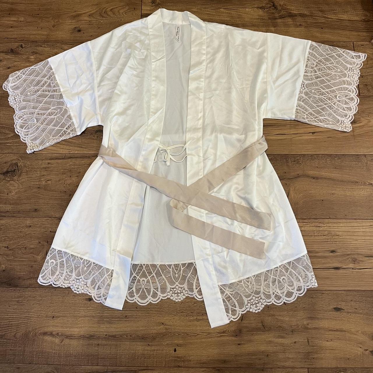 -Flora Nikrooz bridal robe -super cute ivory robe... - Depop