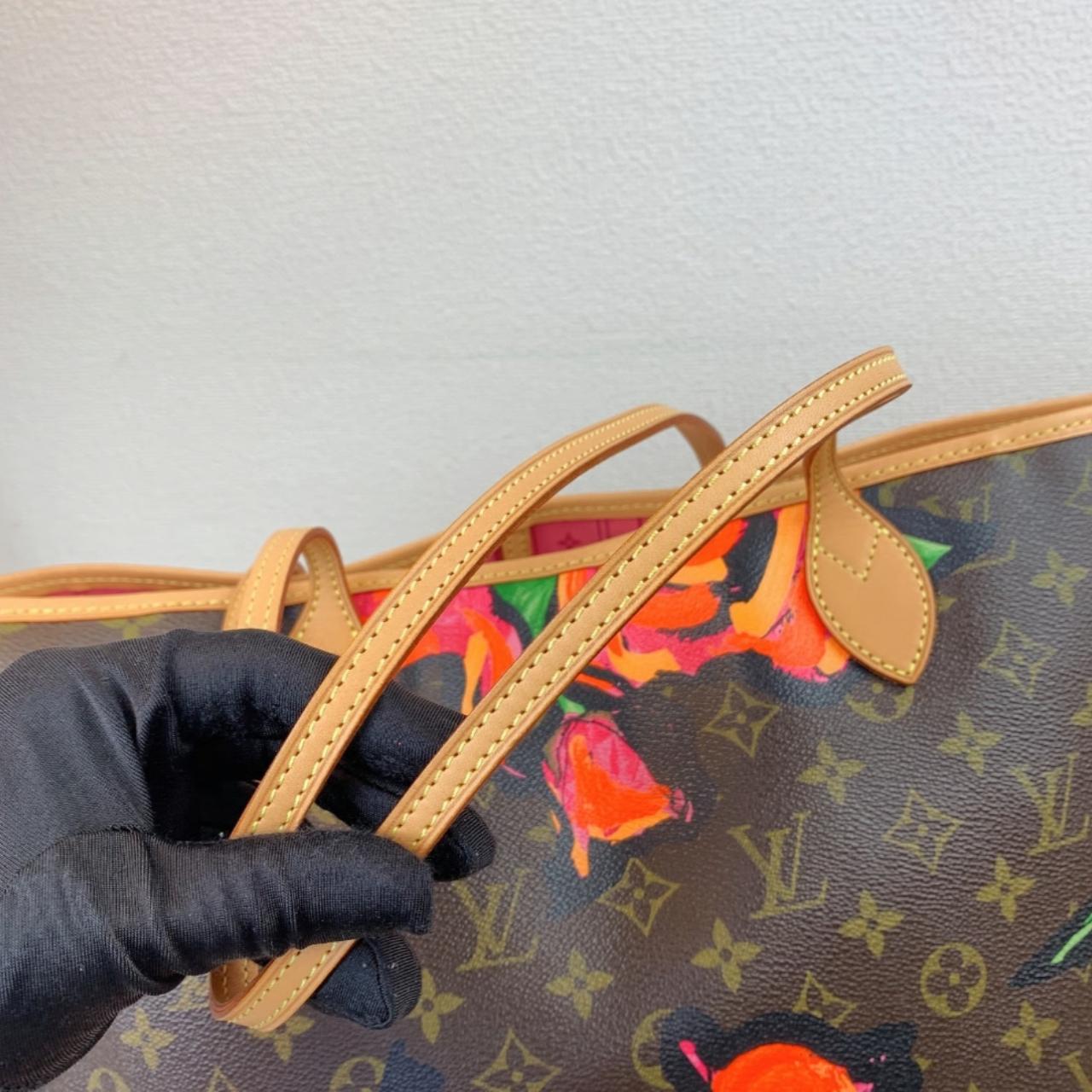 Rare Louis Vuitton Monogram Rose Neverfull MM... - Depop