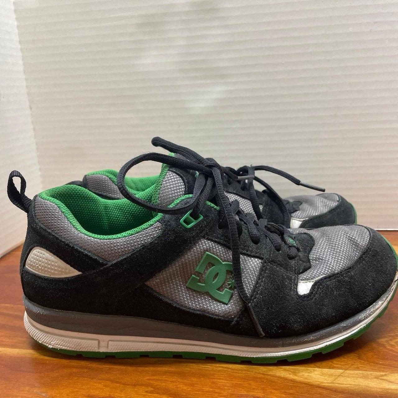 Vintage DC skate shoe Black suede and fabric Light... | Depop