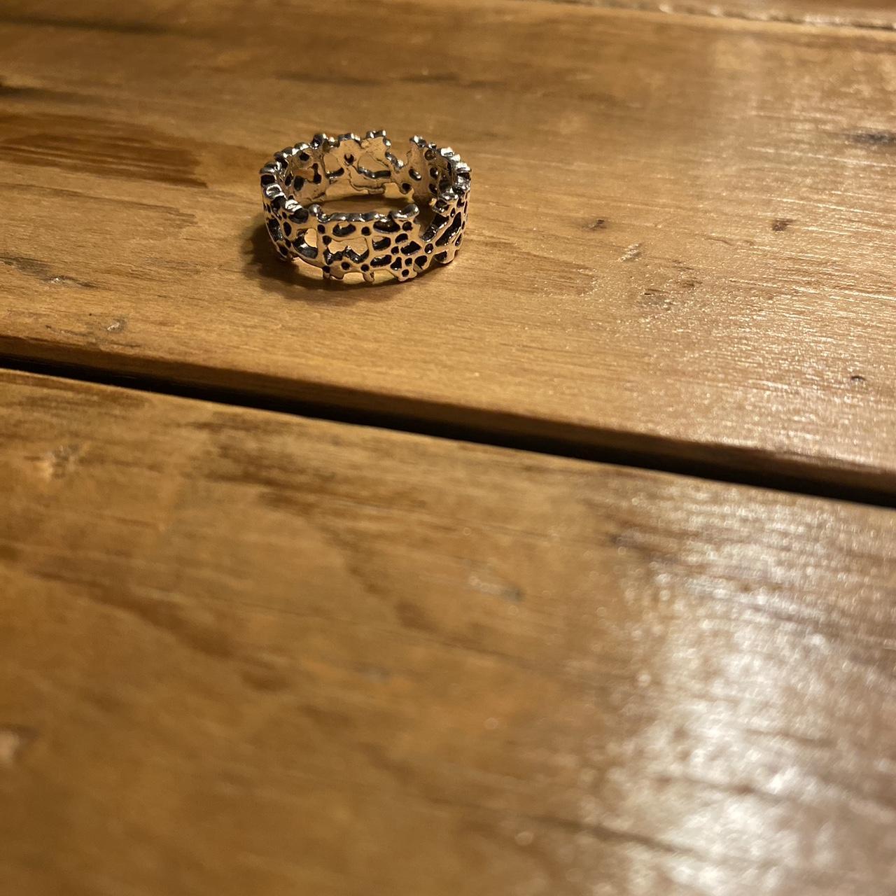 Vintage ring Silver color ring Size... - Depop