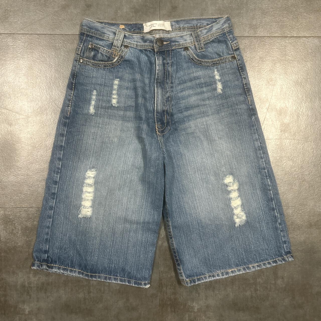 Baggy Jorts 6’1, 150 lbs -cool rip designs and back... | Depop