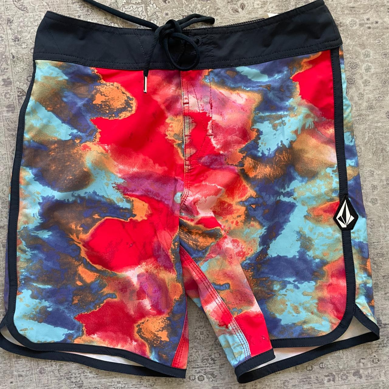 Volcom board shorts, size 28 - Depop