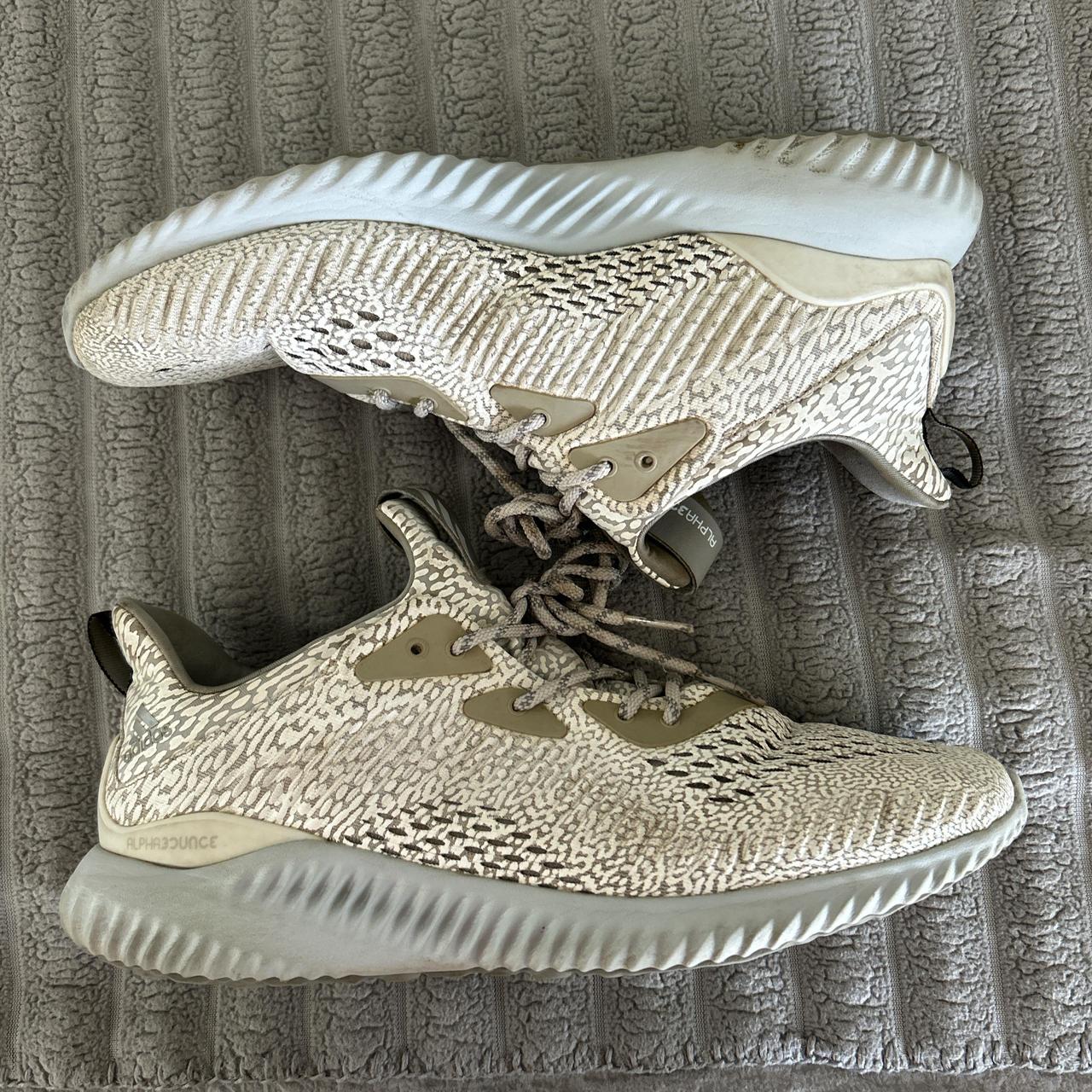 Light Grey Addidas Alphabounce - Depop