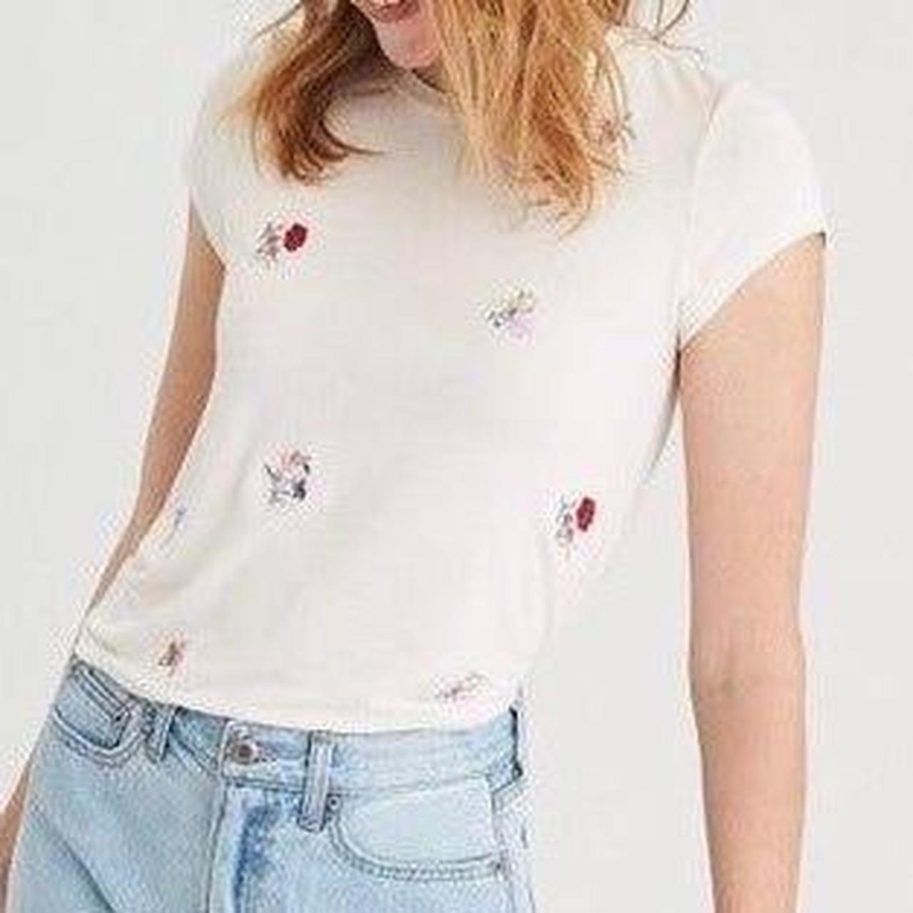 cream floral American Eagle soft & sexy tee - Depop