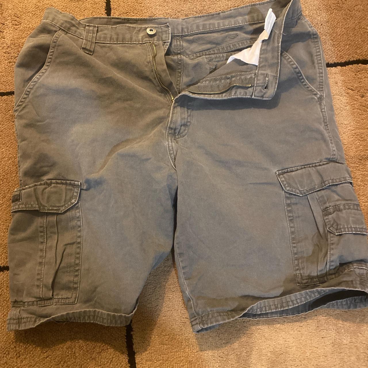 Original cargo shorts size 34 - Depop
