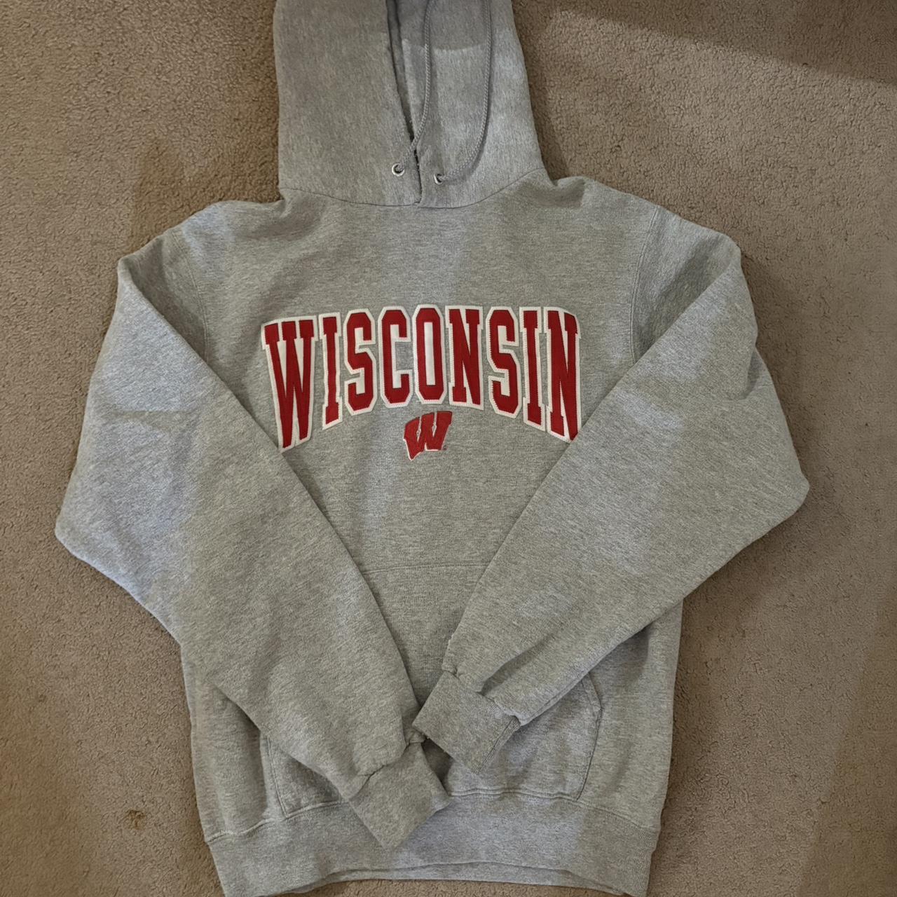 Grey and red Wisconsin hoodie #WisconsinBadgers - Depop
