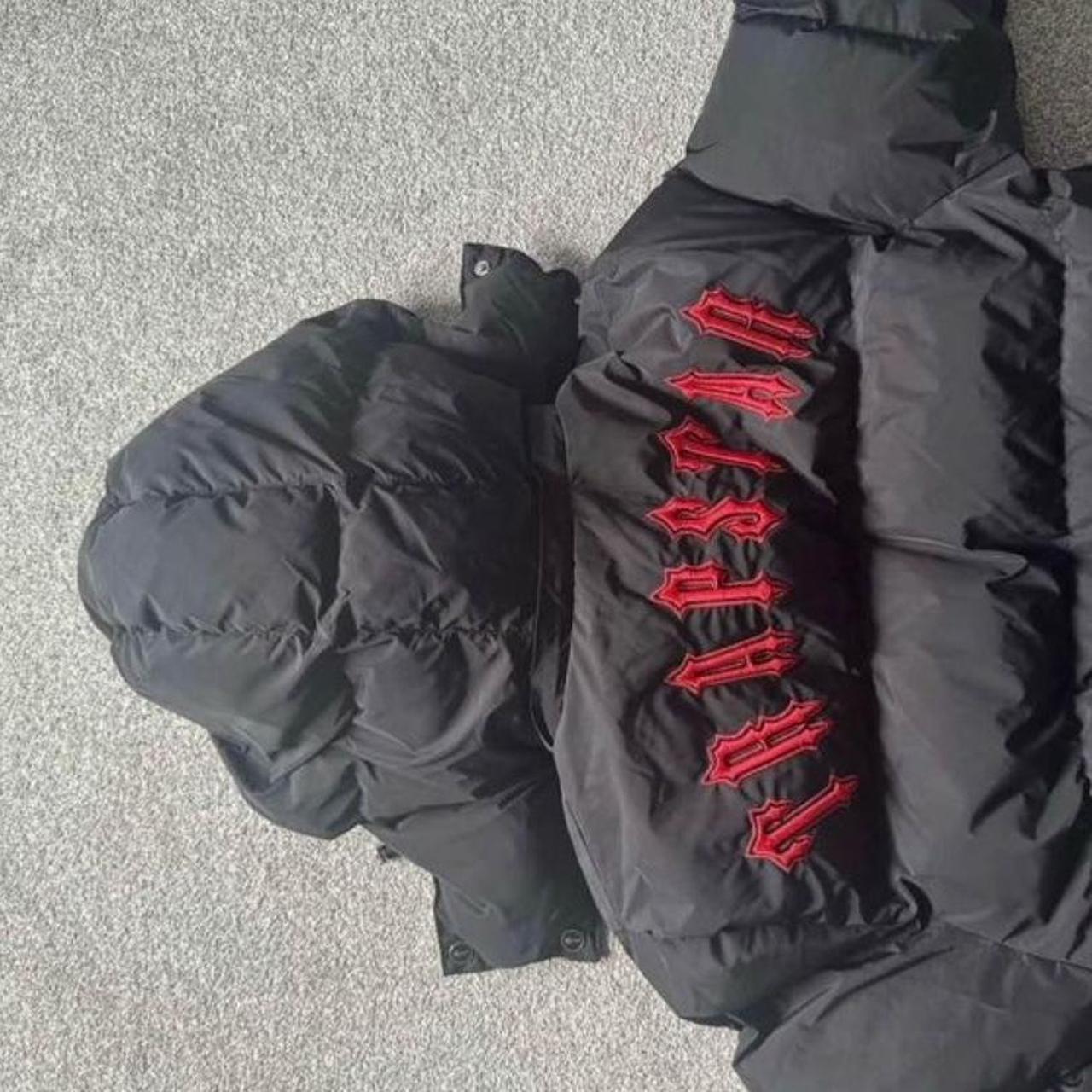 trapstar coat only warn few times need gone asap... - Depop