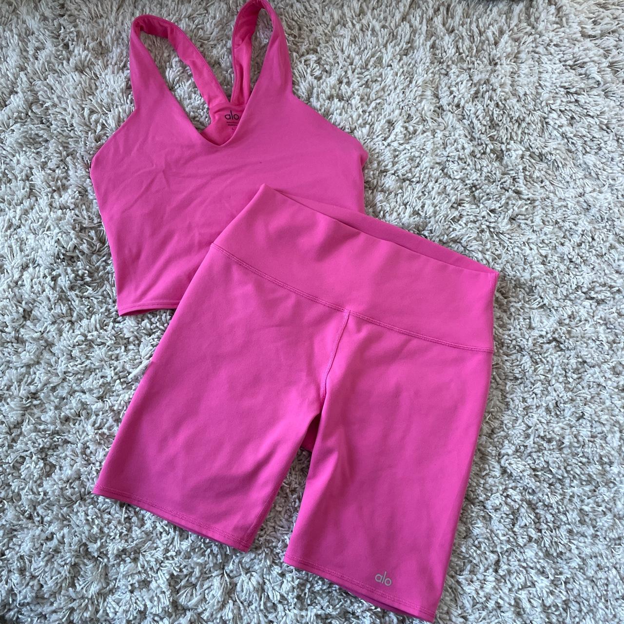 Alo pink set, never wear only try on. Size L - Depop