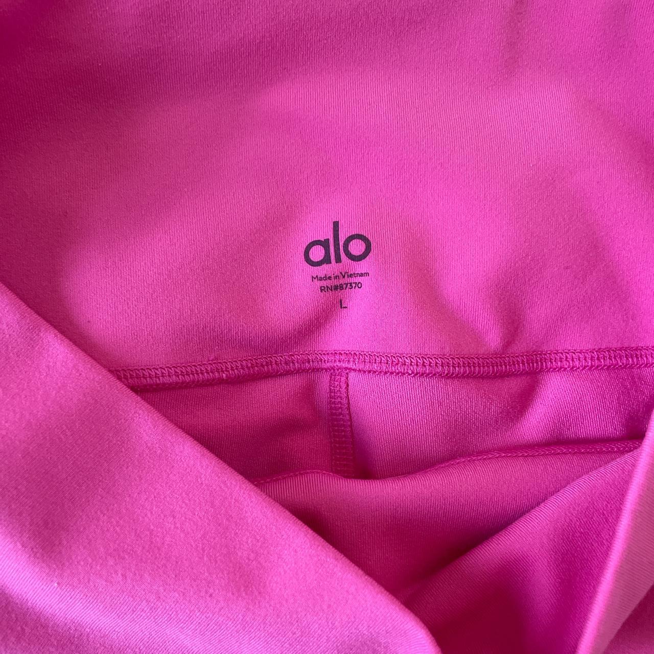 Alo pink set, never wear only try on. Size L - Depop