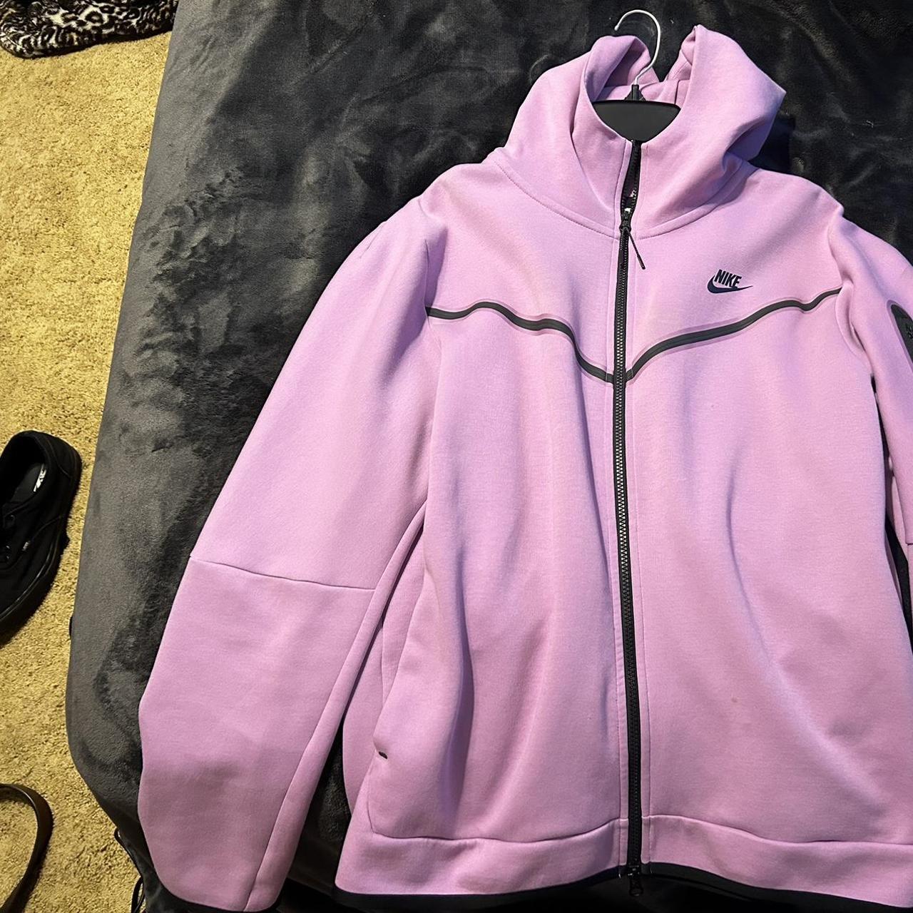 Nike tech limited edition light purple - Depop