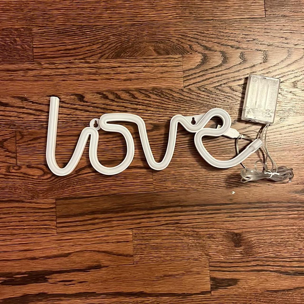 love led light glows pink batteries not included - Depop