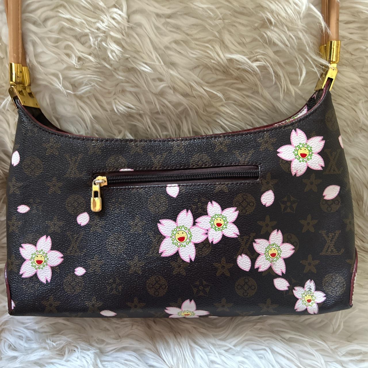 Small cute purse. Never used non smoking house - Depop