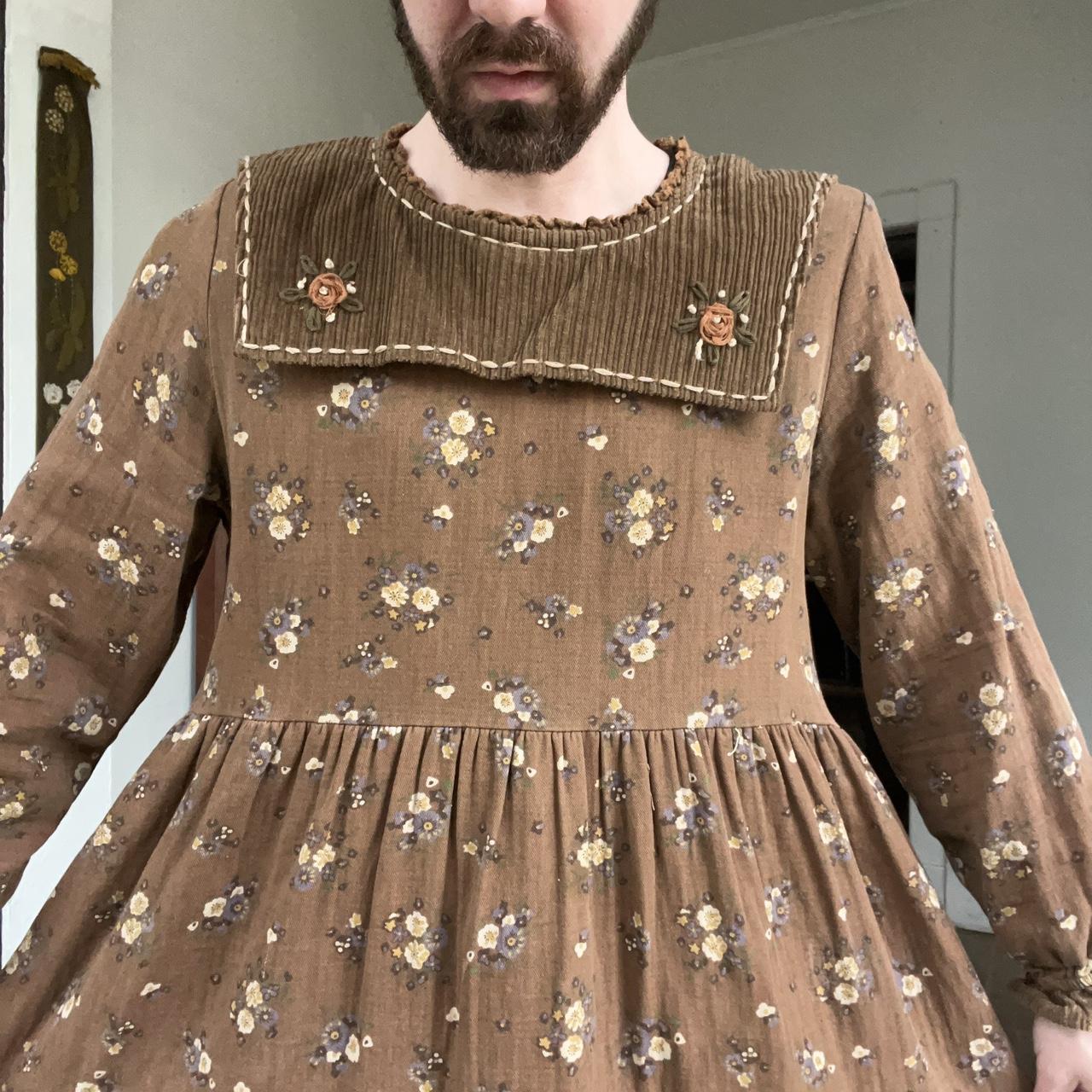 🐌 COTTAGECORE / GOBLINCORE DRESS 🐌 brown floral... - Depop