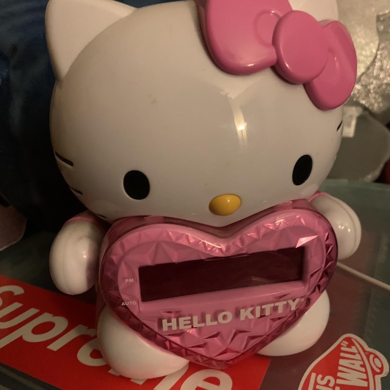 Hello kitty clock and radio - Depop