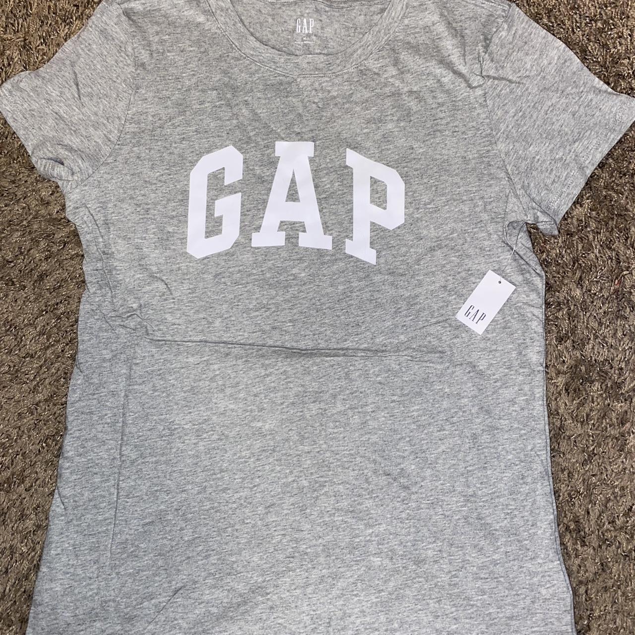 Women’s brand new grey Gap t shirt size M - Depop