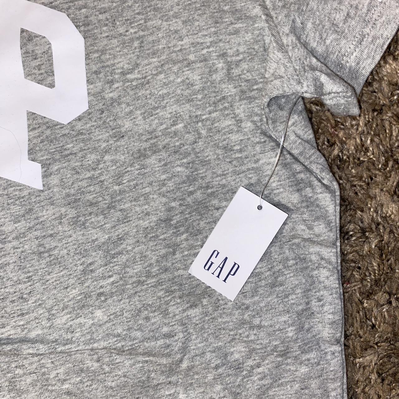 Women’s brand new grey Gap t shirt size M - Depop