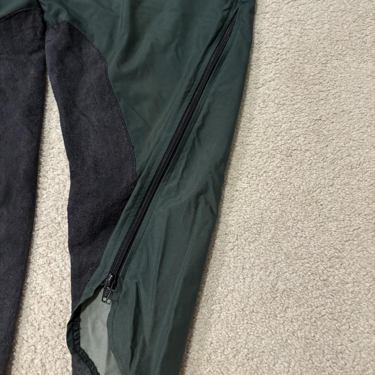 Forest green parachute pants - Depop