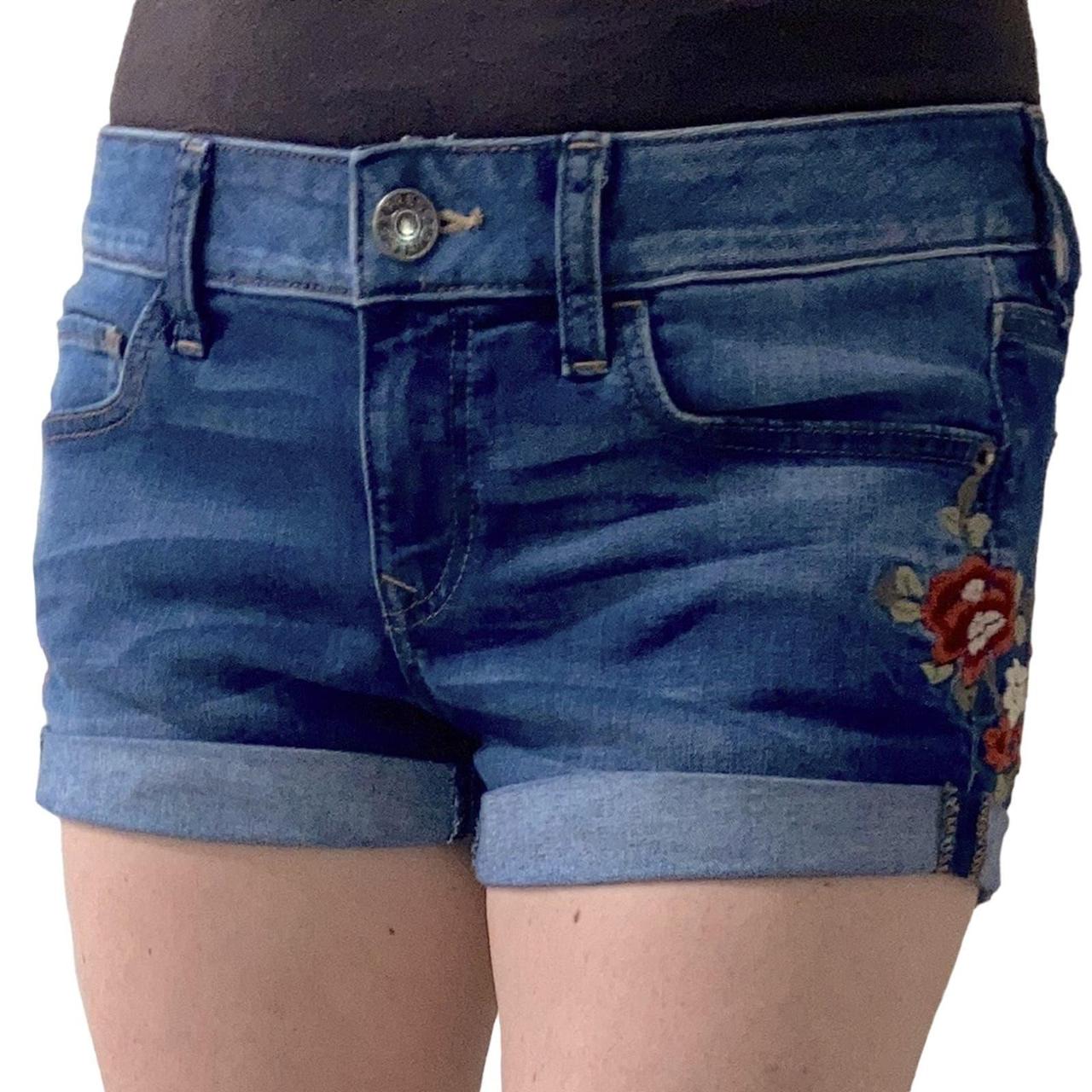 Express Embroidered Jean Shortie Shorts size 6 In... - Depop