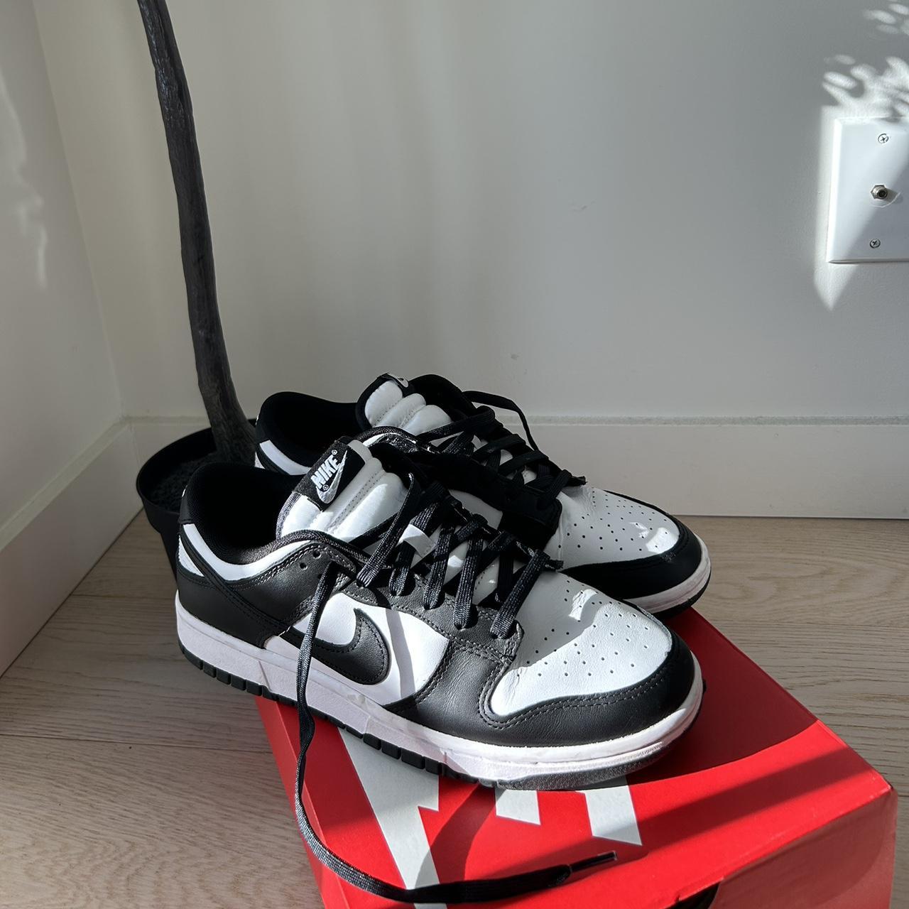 Low dunks pandas , with box never worn - Depop