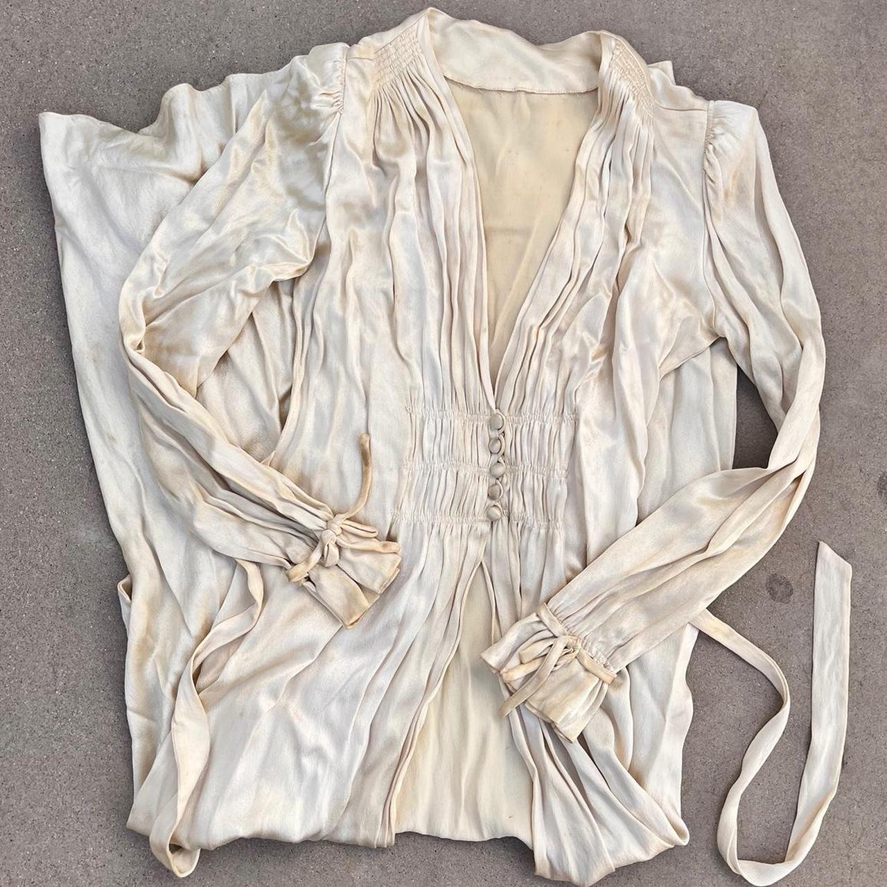 Vintage silk 1940s robe! Has shoulder pads and... | Depop