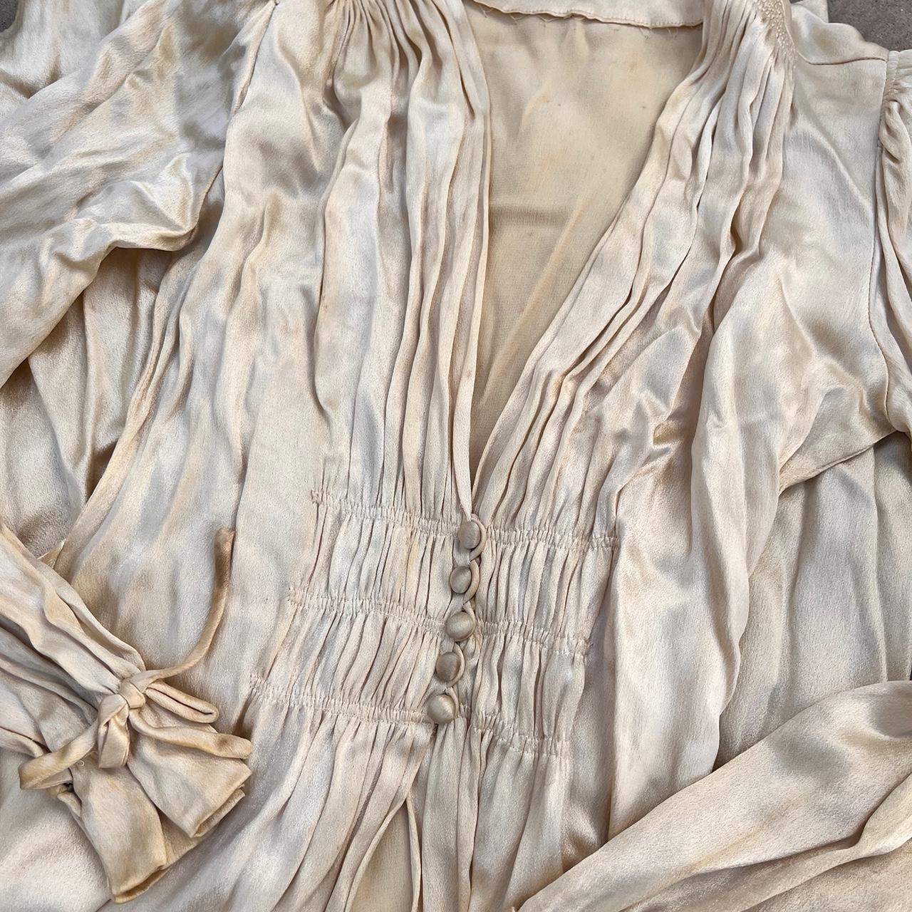 Vintage silk 1940s robe! Has shoulder pads and... | Depop