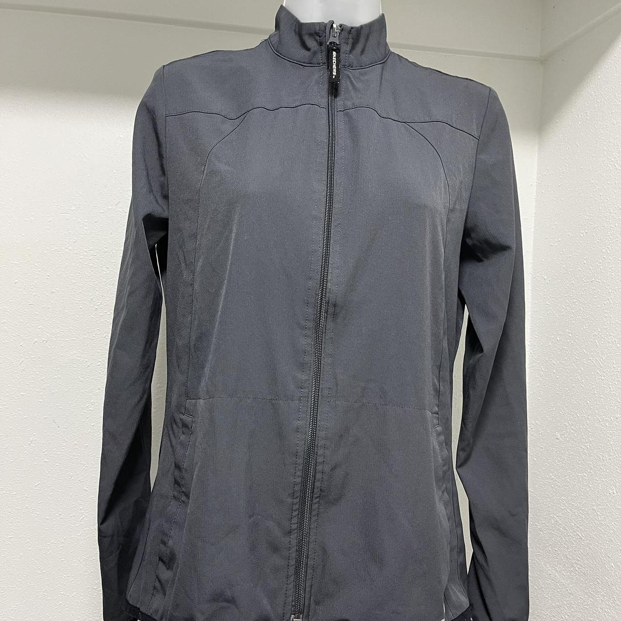 Size small SKECHERS barco uniform zip jacket Has a. Depop