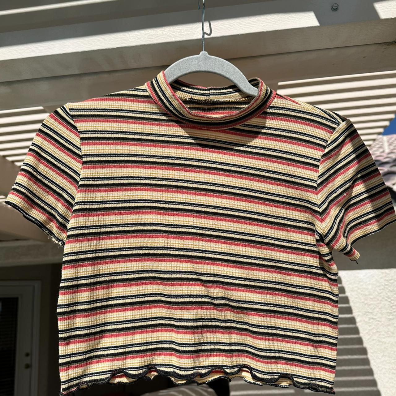 Colorful crop top. Unknown brand - Depop