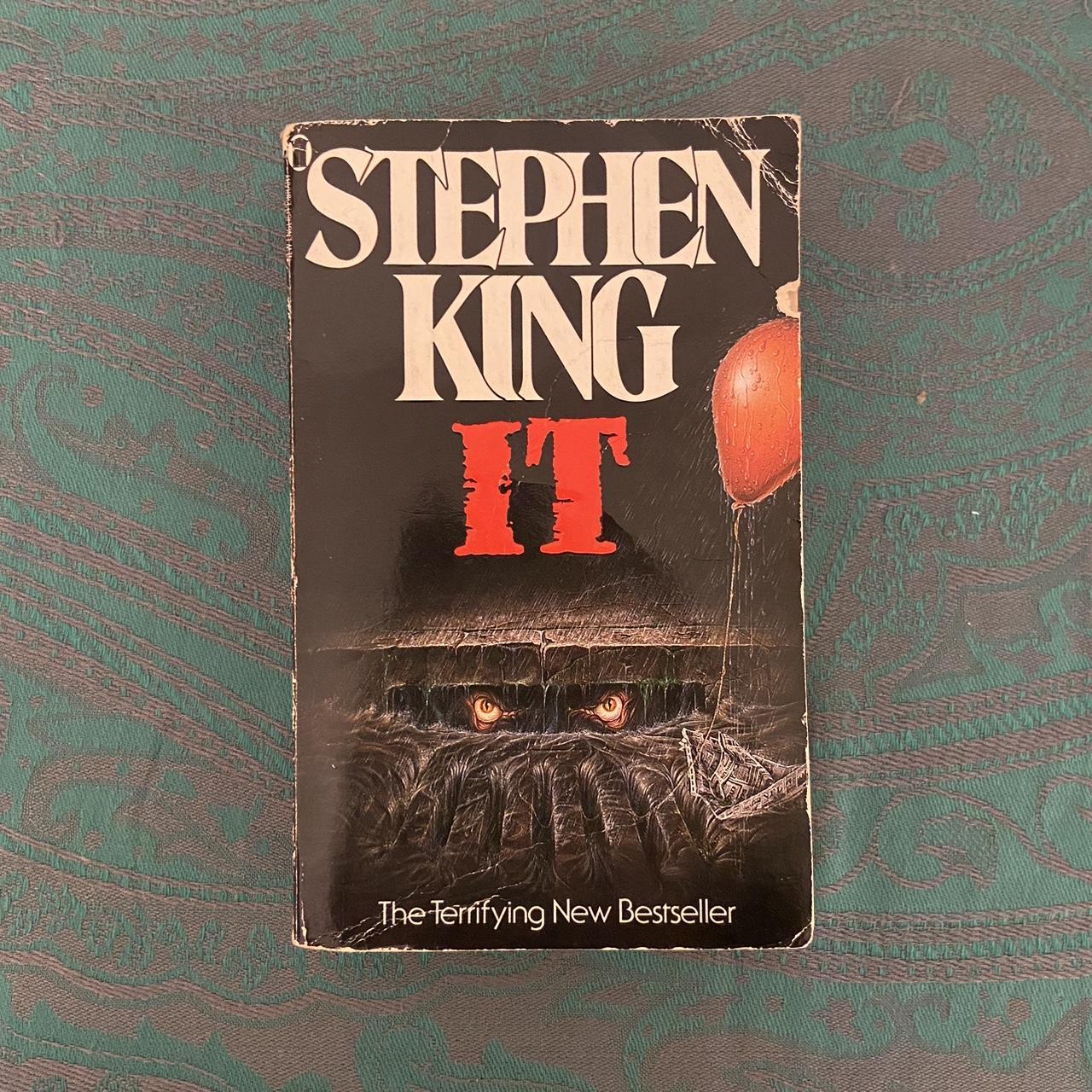 Stephen King IT paperback book - collectible vintage... - Depop