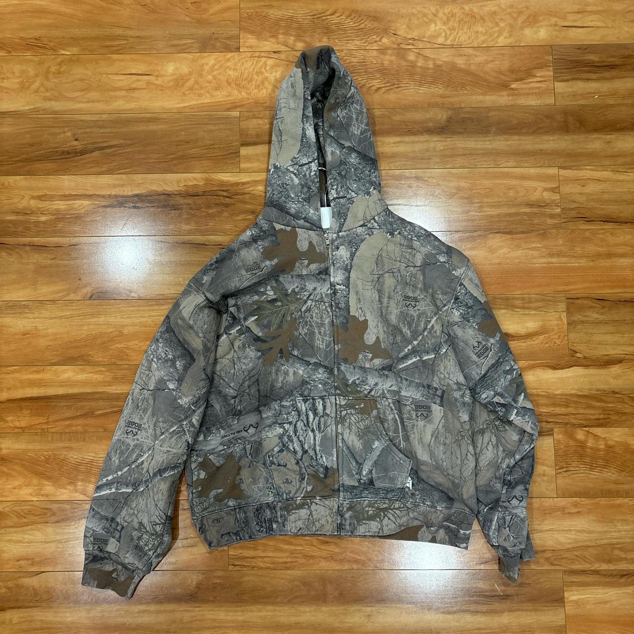 Mens Realtree X Akimbo camo cropped zip up hoodie in... - Depop
