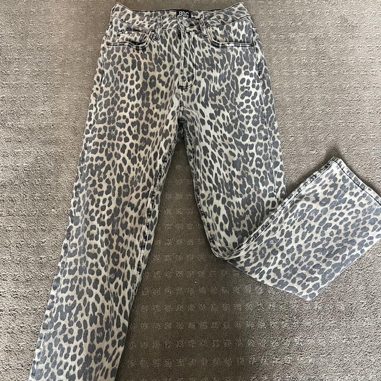 🖤🐆 URBAN OUTFITTERS- BDG LEOPARD PRINT JEANS... - Depop