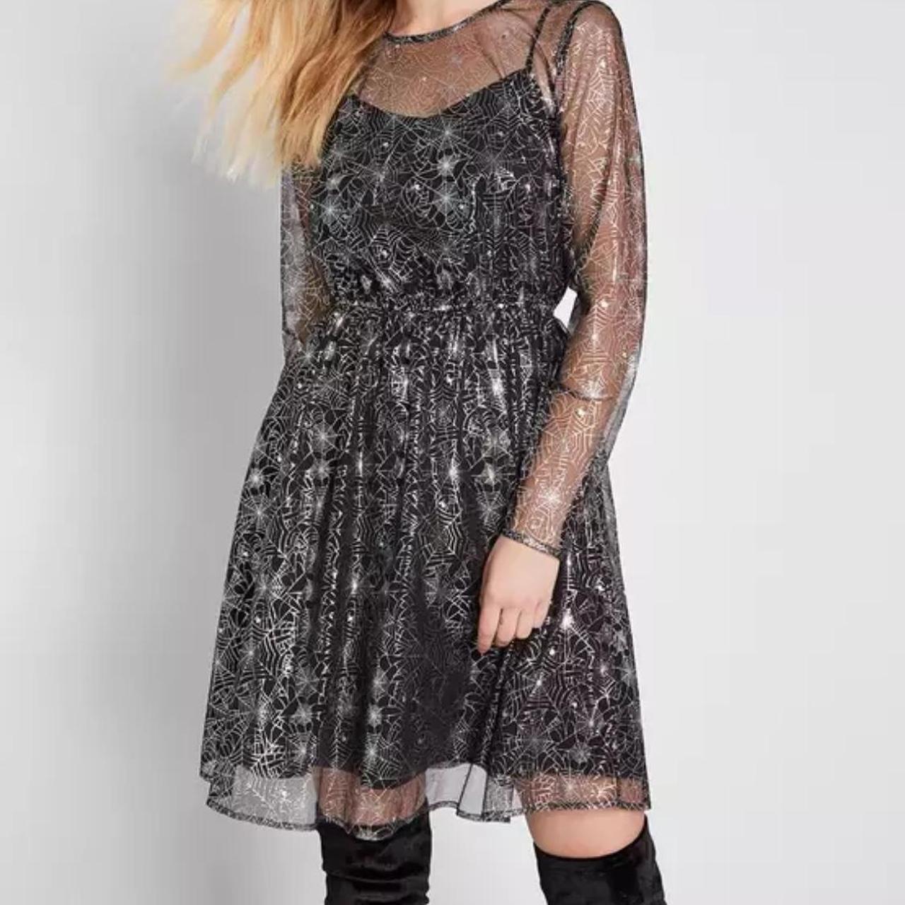 ModCloth Size Large Dazzle Do You Silver Spider Web... - Depop