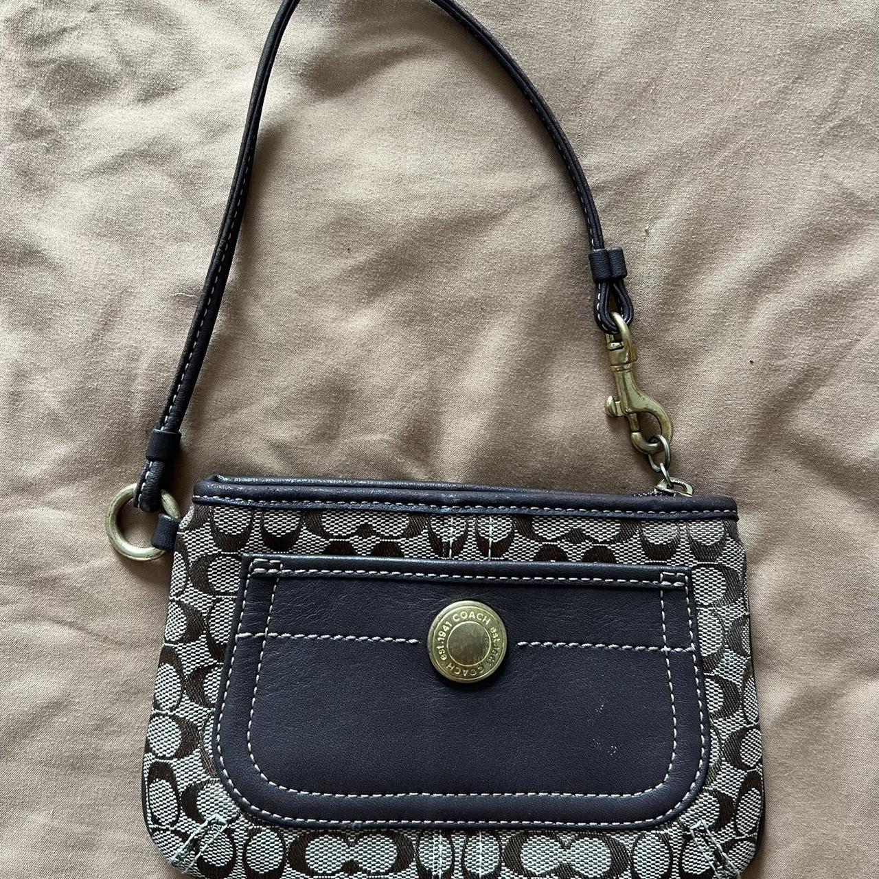 Coach mini hand bag - Depop