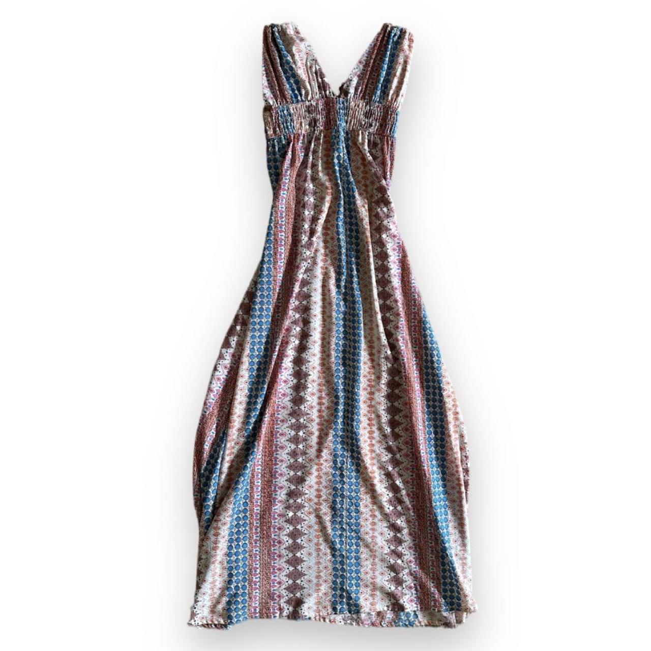 Maxin' Relaxin' Blue Multi Print Sleeveless... - Depop