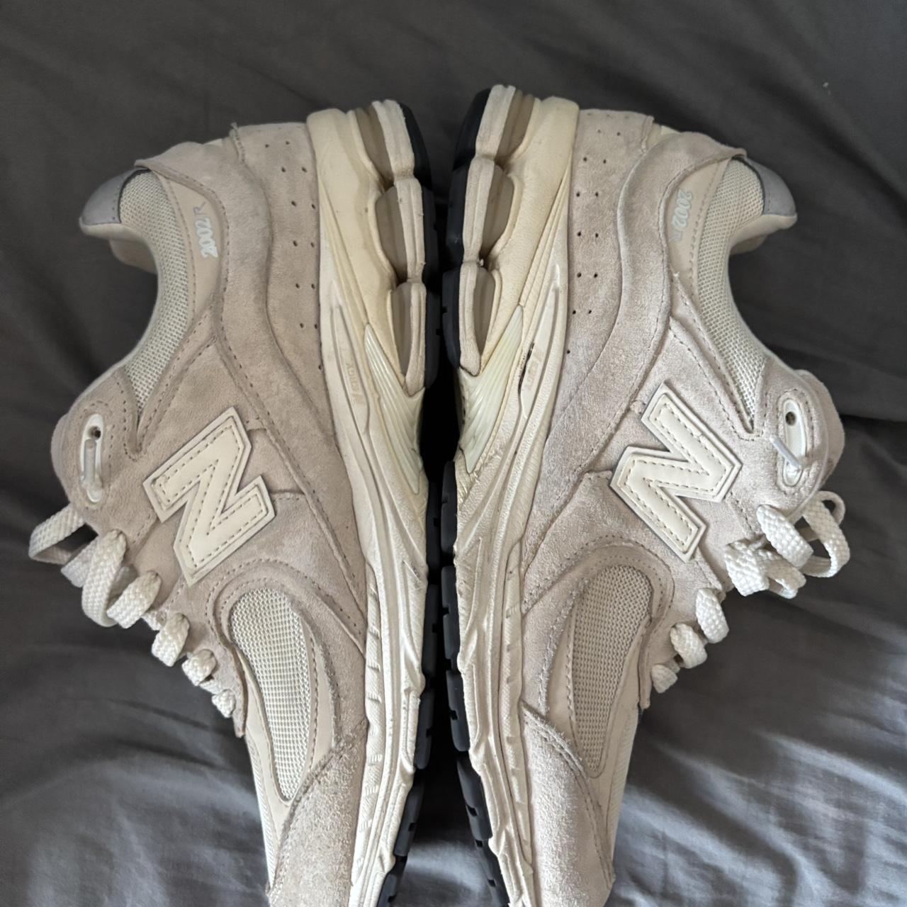 Cream New Balance 2002r size 9.5 | Depop