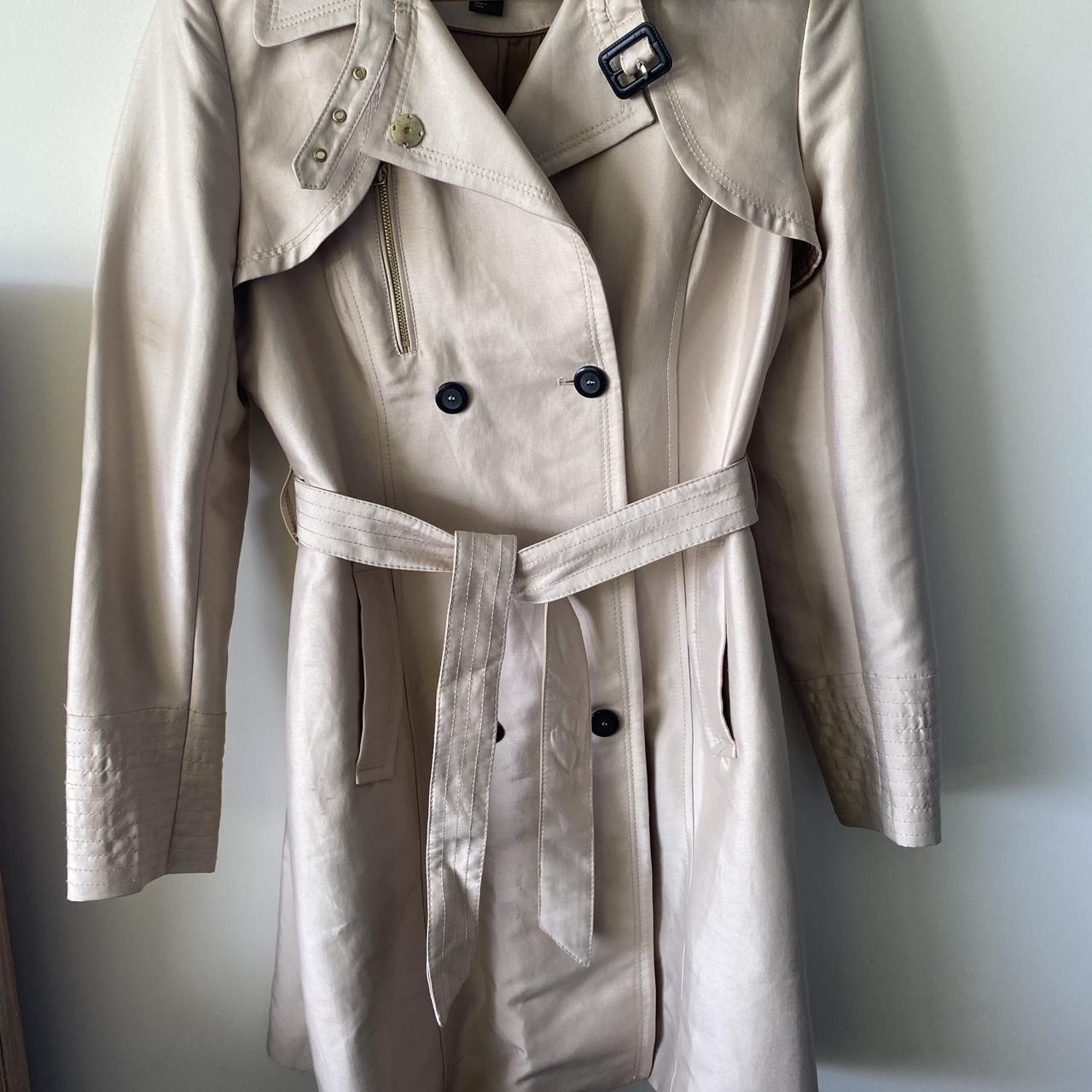 Cream trench coat H&M size 14 (US 10) worn once - Depop