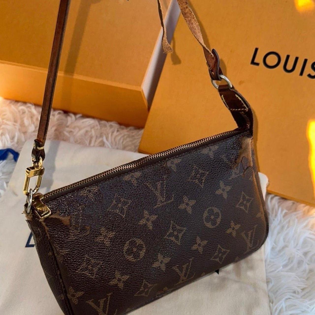 LV purse my fav small purse it does have... - Depop