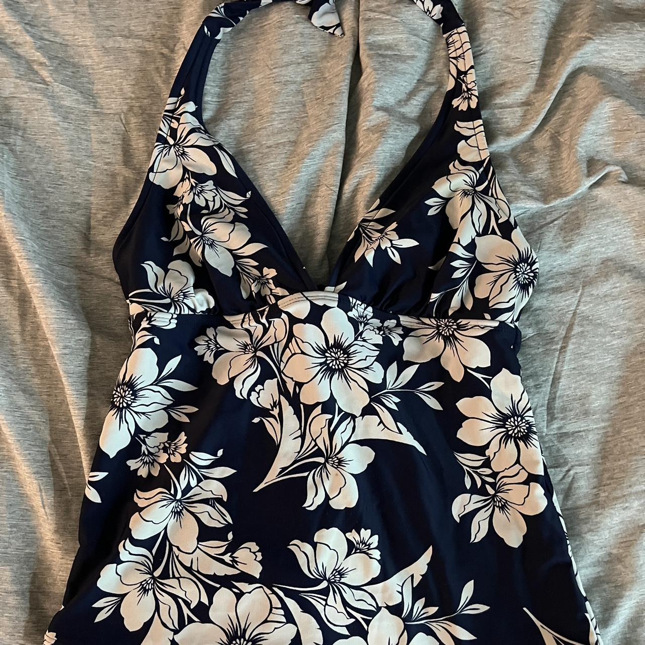 Brand: GapBody Size: S Halter Tankini Top Perfect if... - Depop