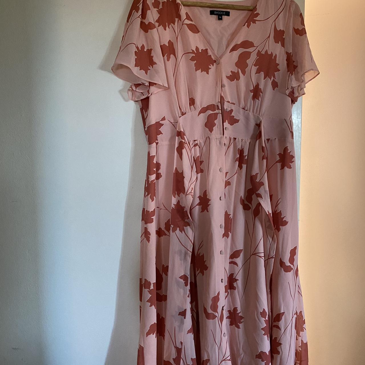 Basque pink/ rust floral short sleeve dress size 14... - Depop