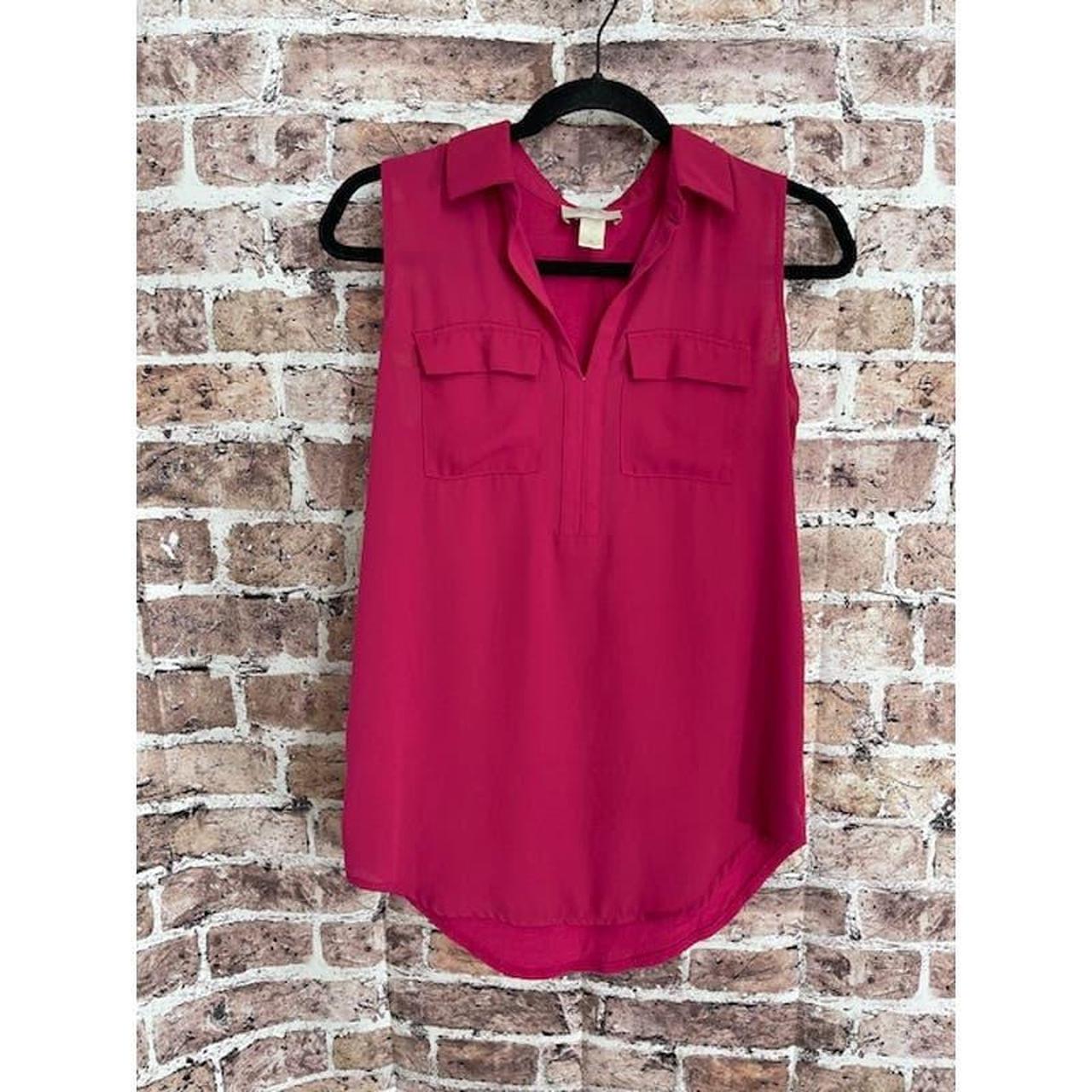 This LOFT sleeveless blouse is a size EXTRA SMALL.... - Depop