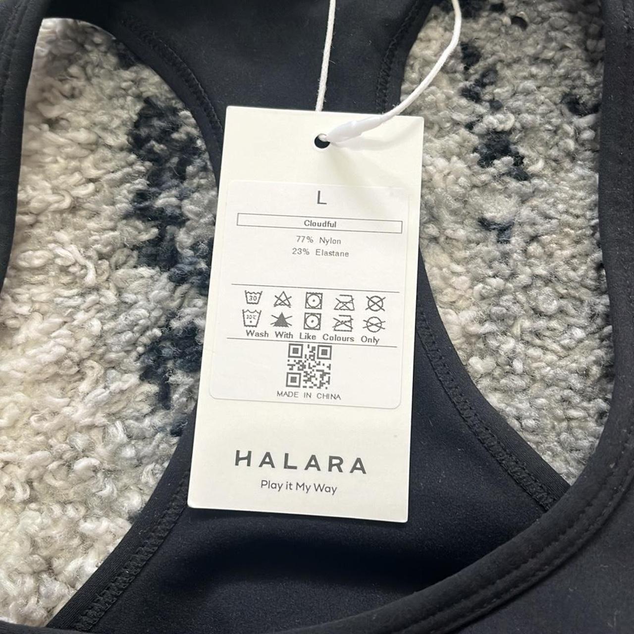 Halara sport top - Depop