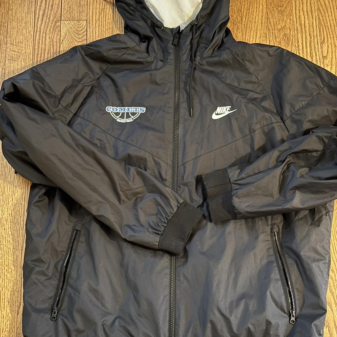Men’s Nike windbreaker size X-Large - Depop