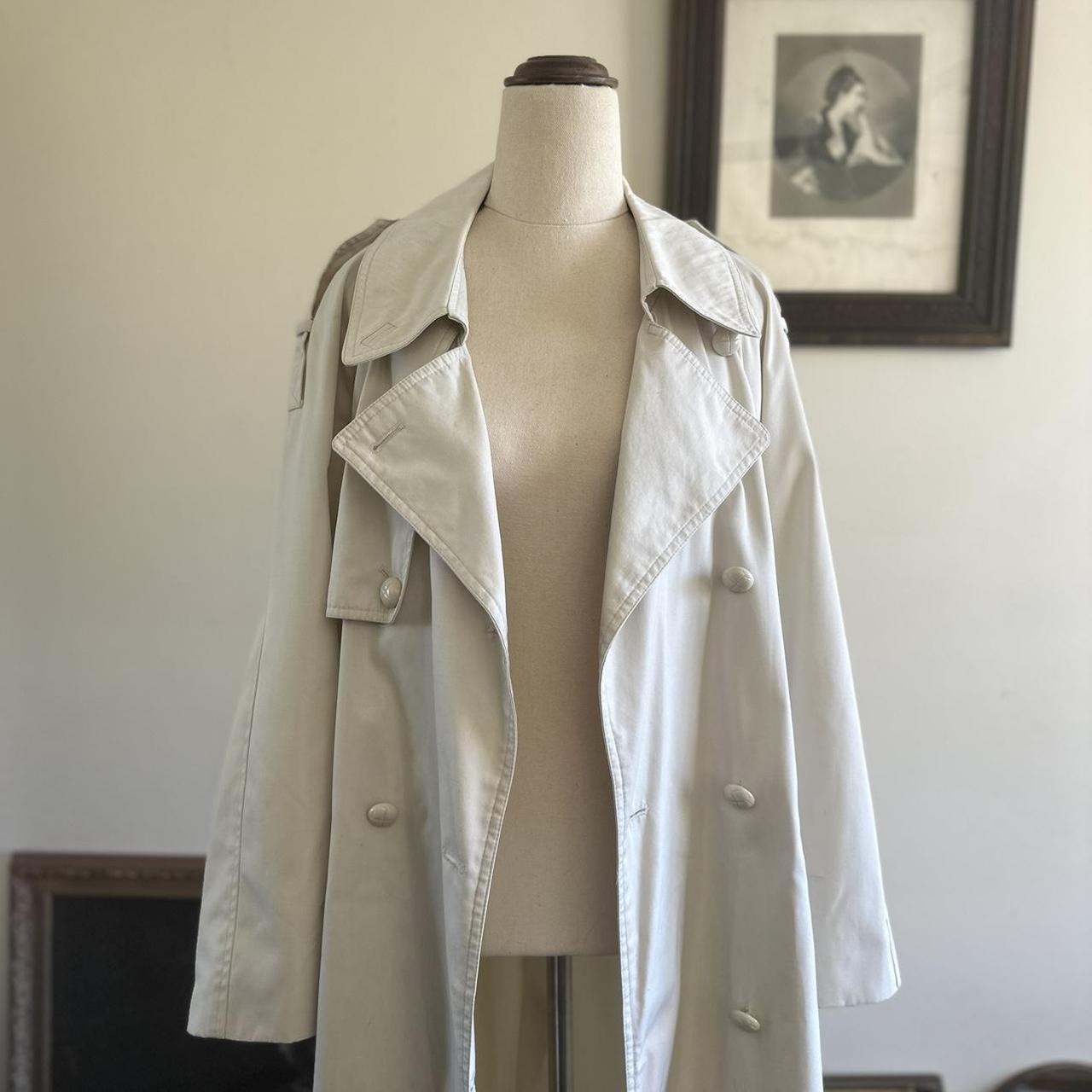 Gorgeous vintage SANRO trench coat in a neutral... - Depop