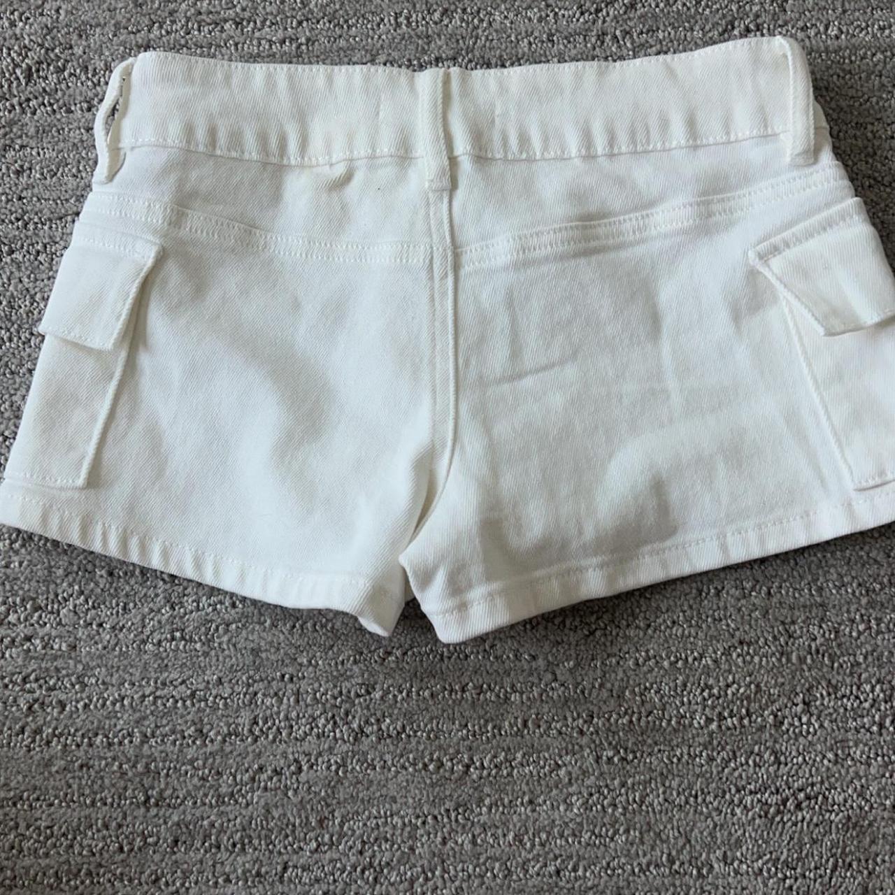 low rise cargo shorts super cute - Depop