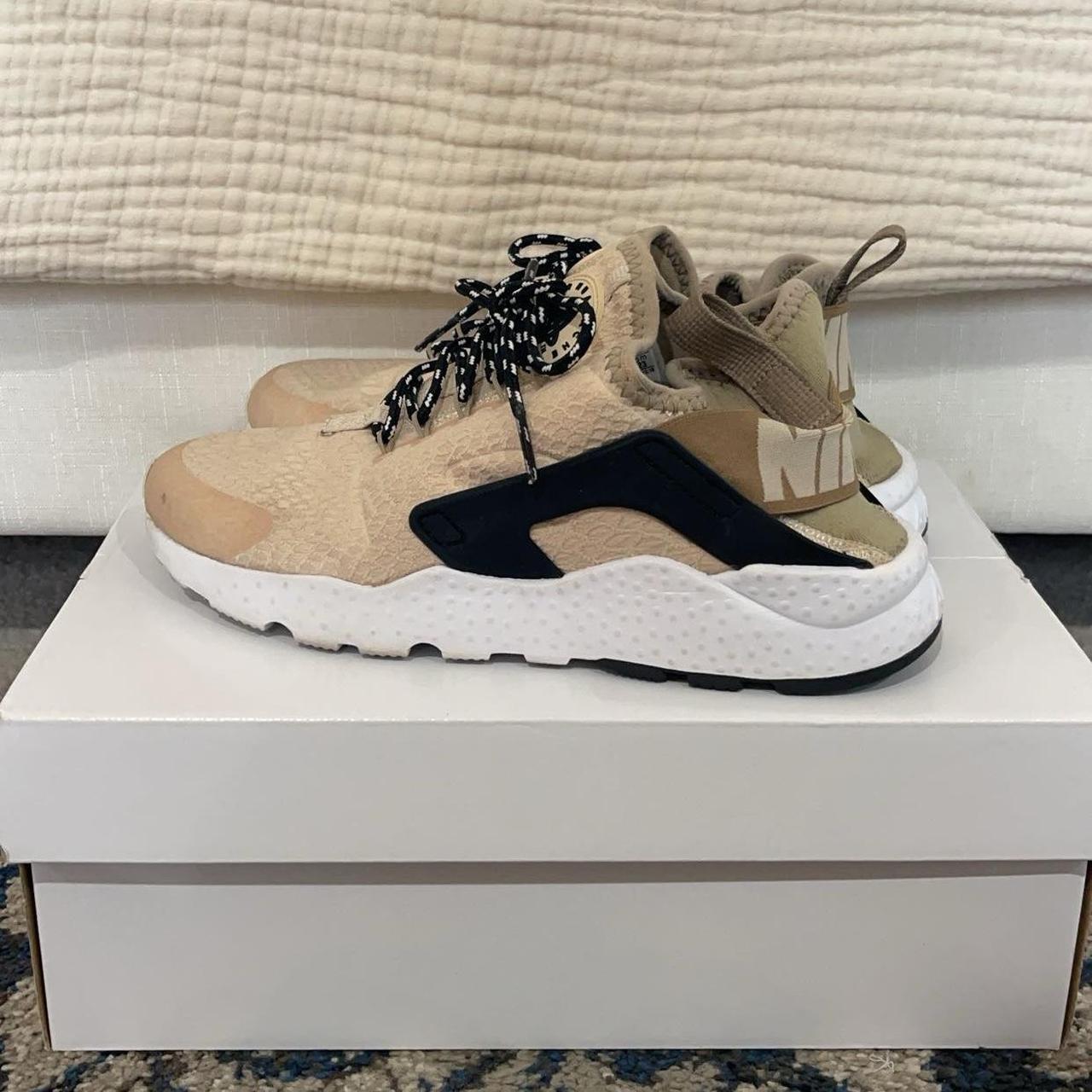 Nikes 🫶🏻 - Depop