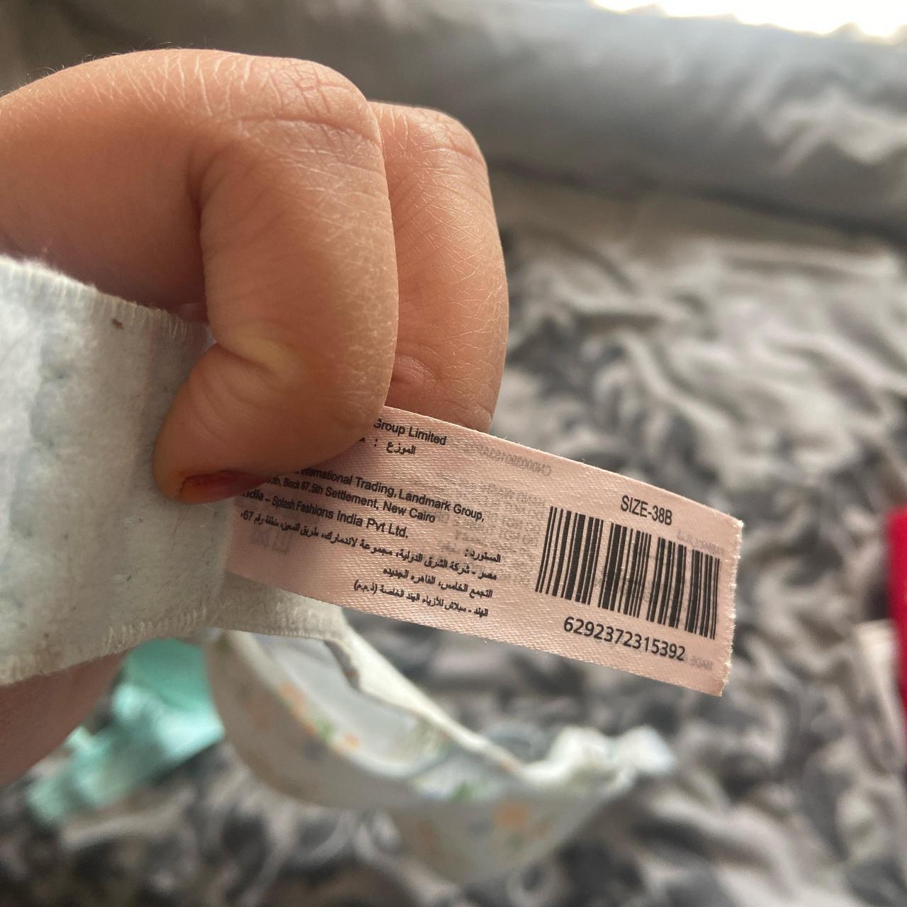 Set of 2 push up bras Size 38B Bought but too big - Depop