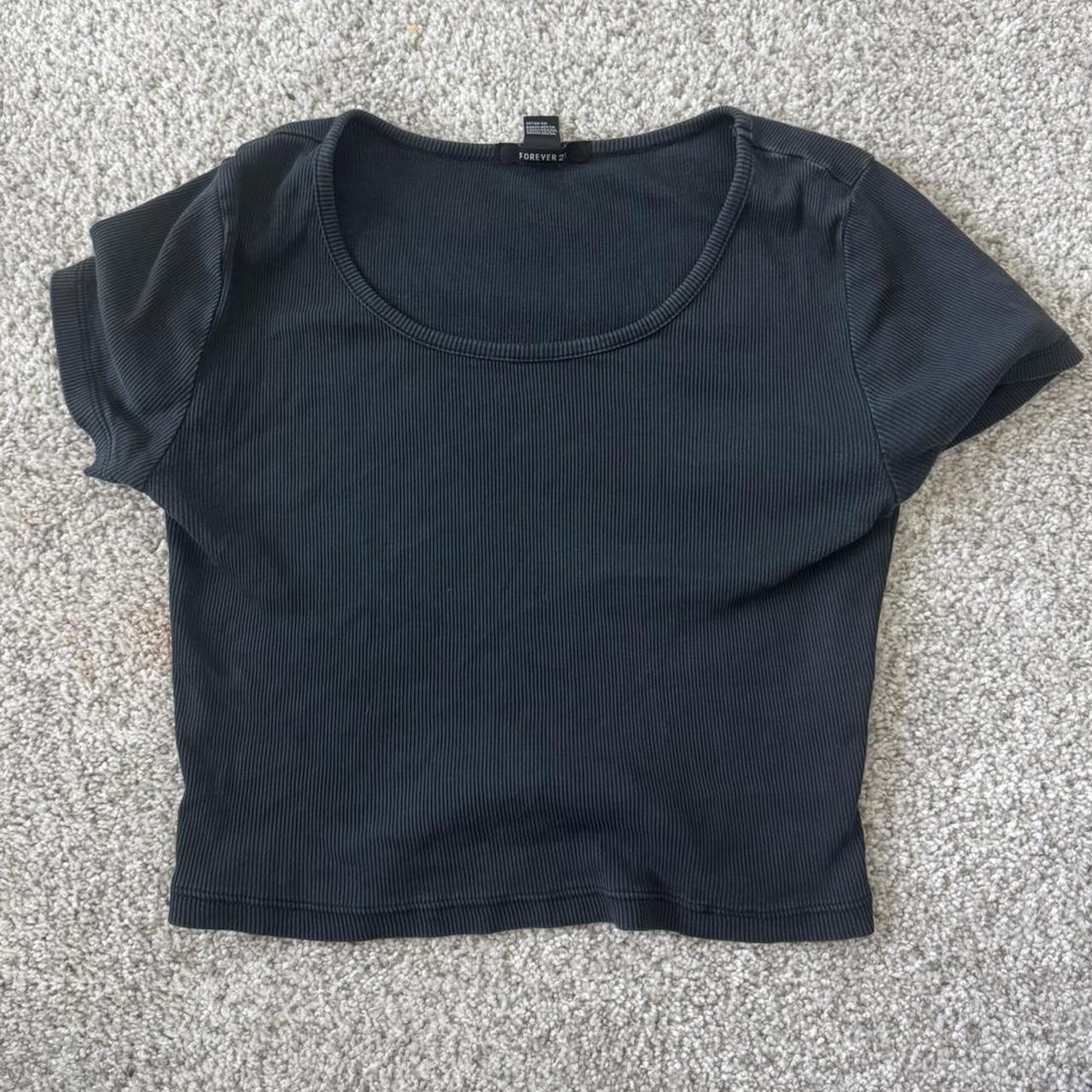 Black ribbed crop top 🌊🥥🌞 -stretchy material... | Depop