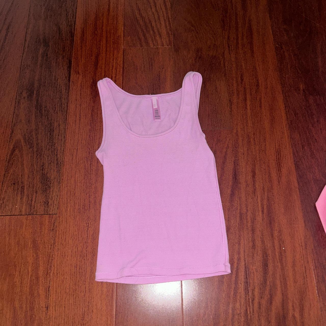 Skims pink soft lounge tank size small from... - Depop