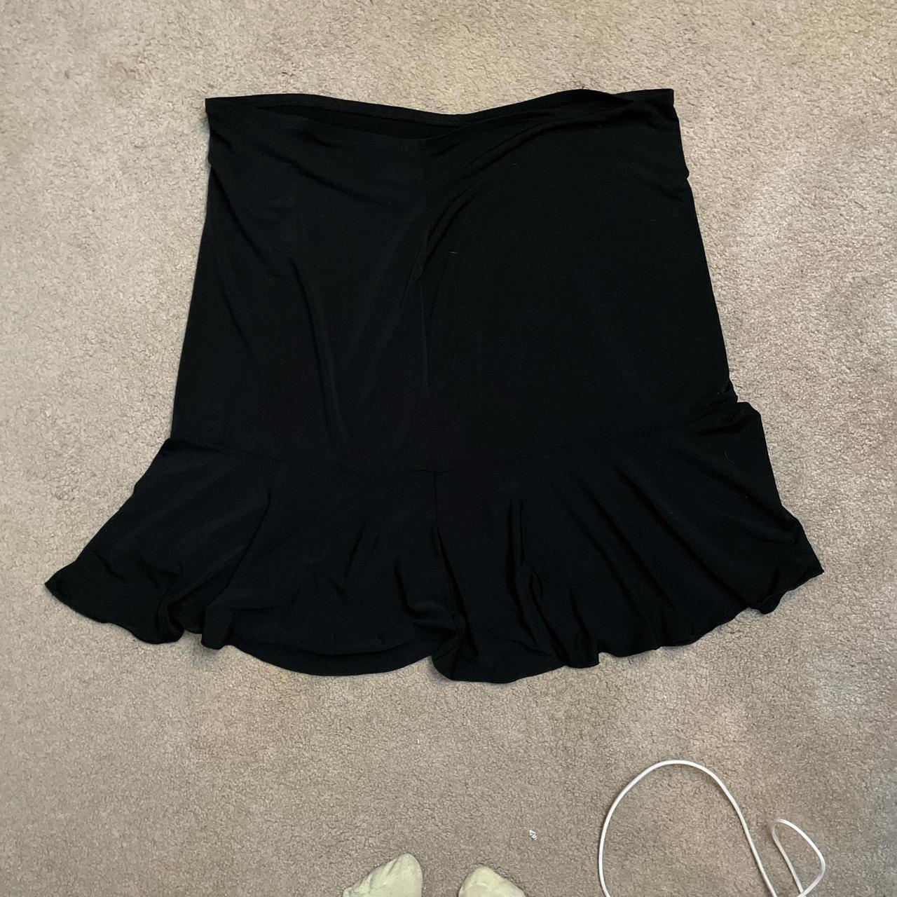 Black ruffle skirt with stretchy waistband🫶🏼 Soo soft... - Depop