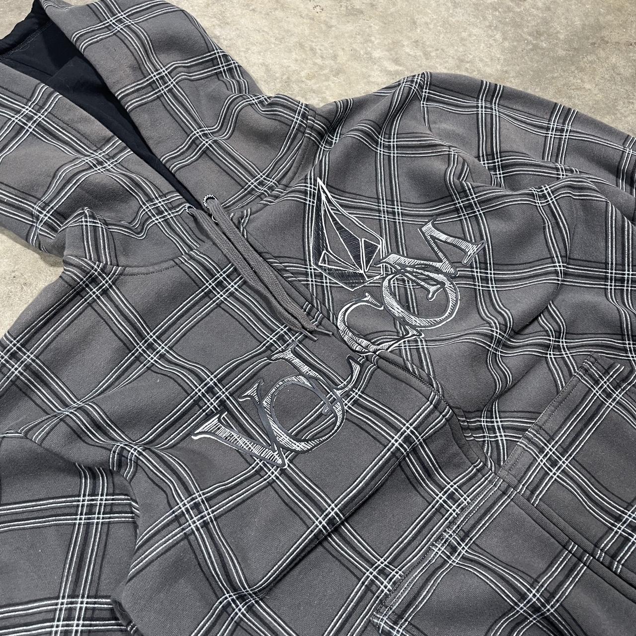 Early Y2K Volcom Zip Up Hoodie Faded distressed... - Depop