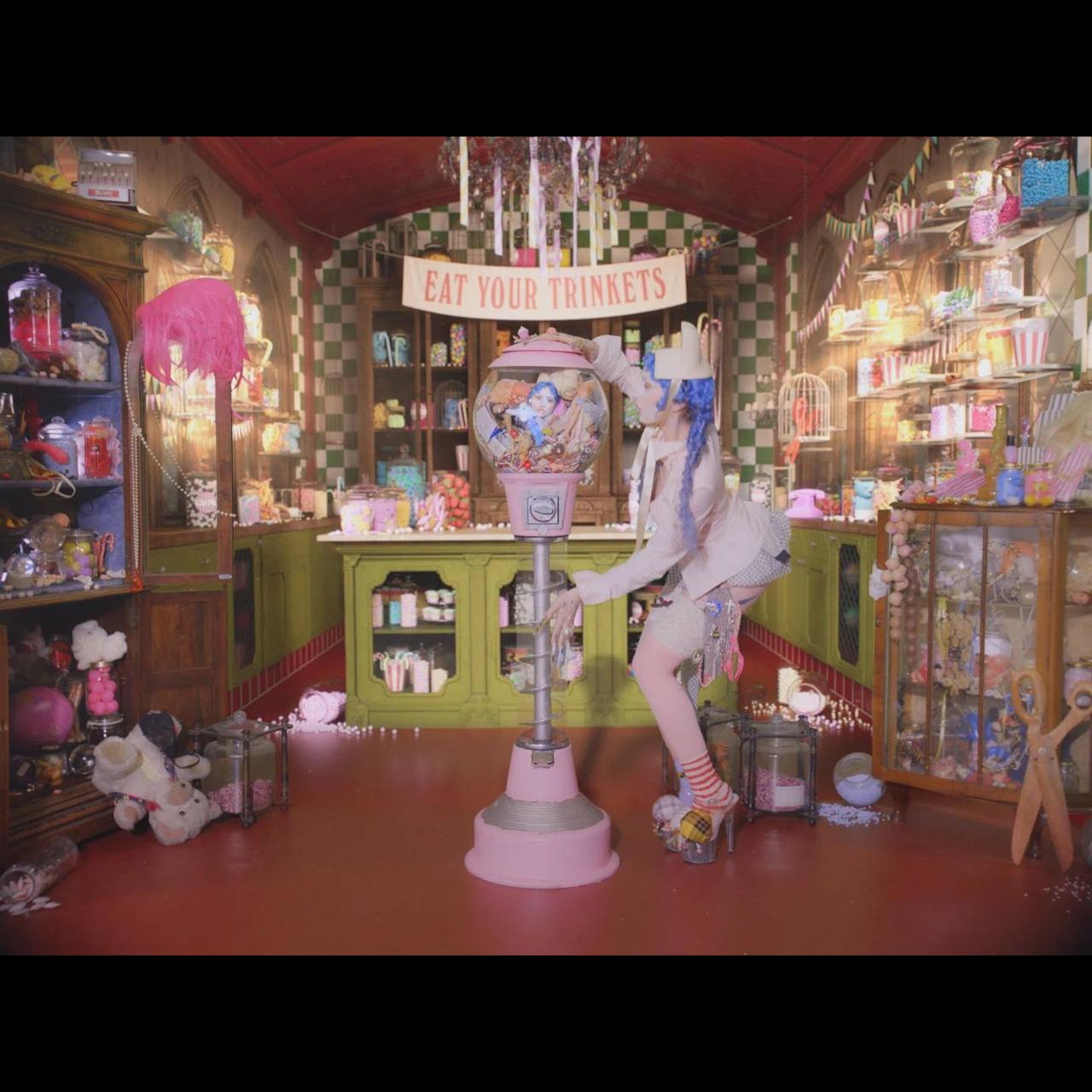 ა°♡°໒꒱ ‧₊˚~ ♡Description: "SMOOCHIES" 💋... | Depop